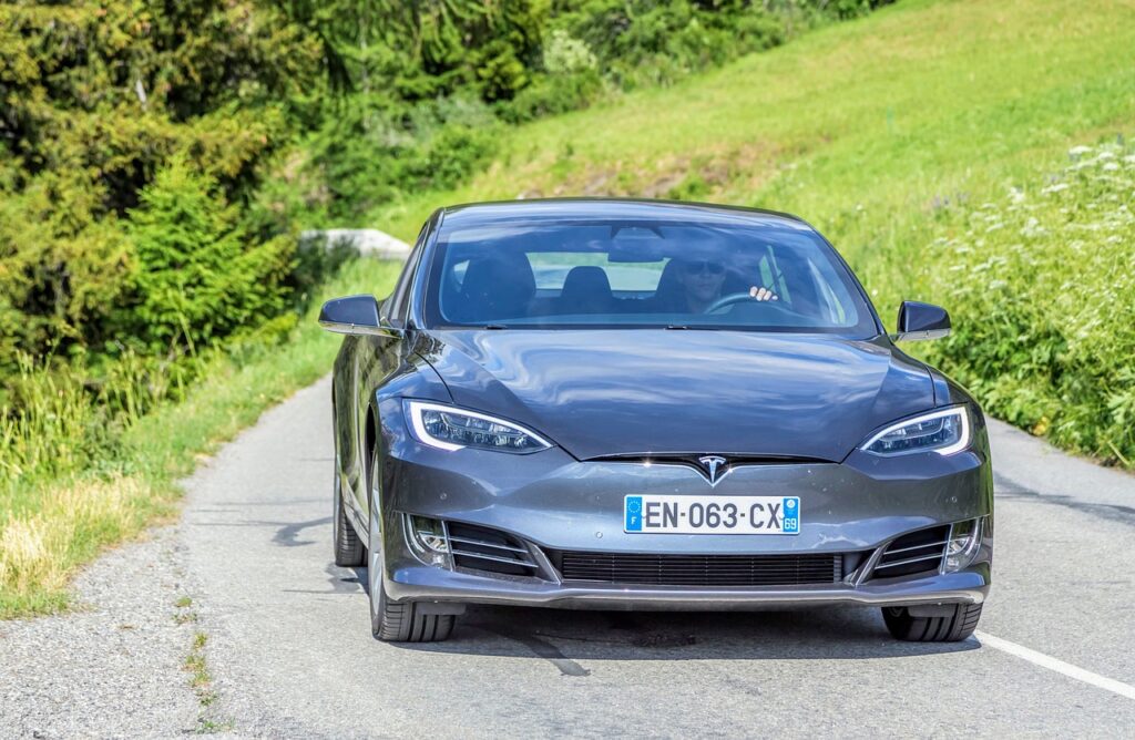 De Toekomst Van Elektrische Voertuigen Voor En Tegen Automagazine